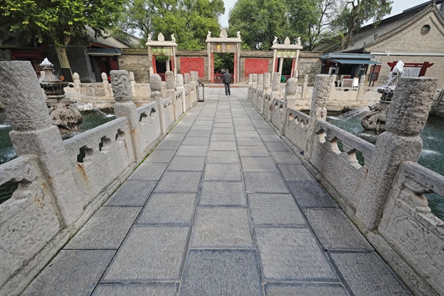 Parapet Walls: Understanding the Types, Uses, and Construction - The ...